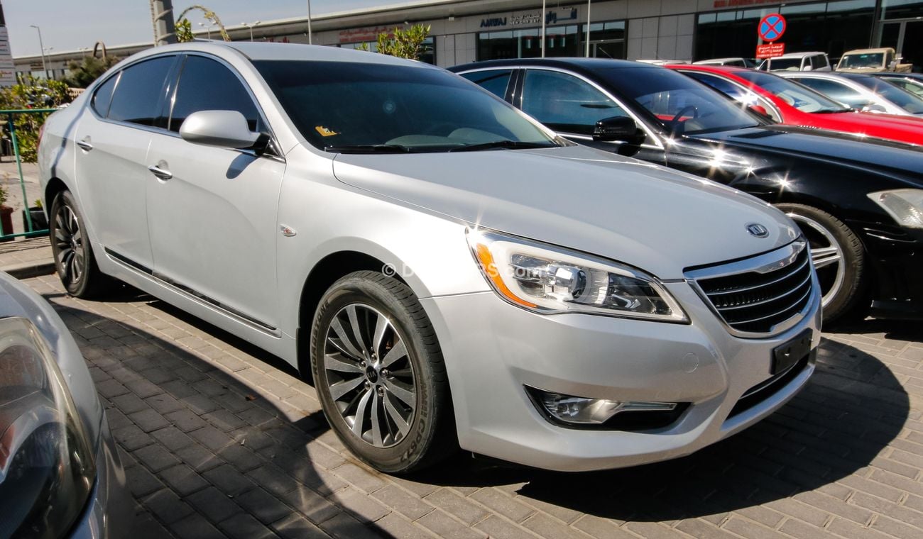Used Kia Cadenza V6 2012 for sale in Abu Dhabi - 78567