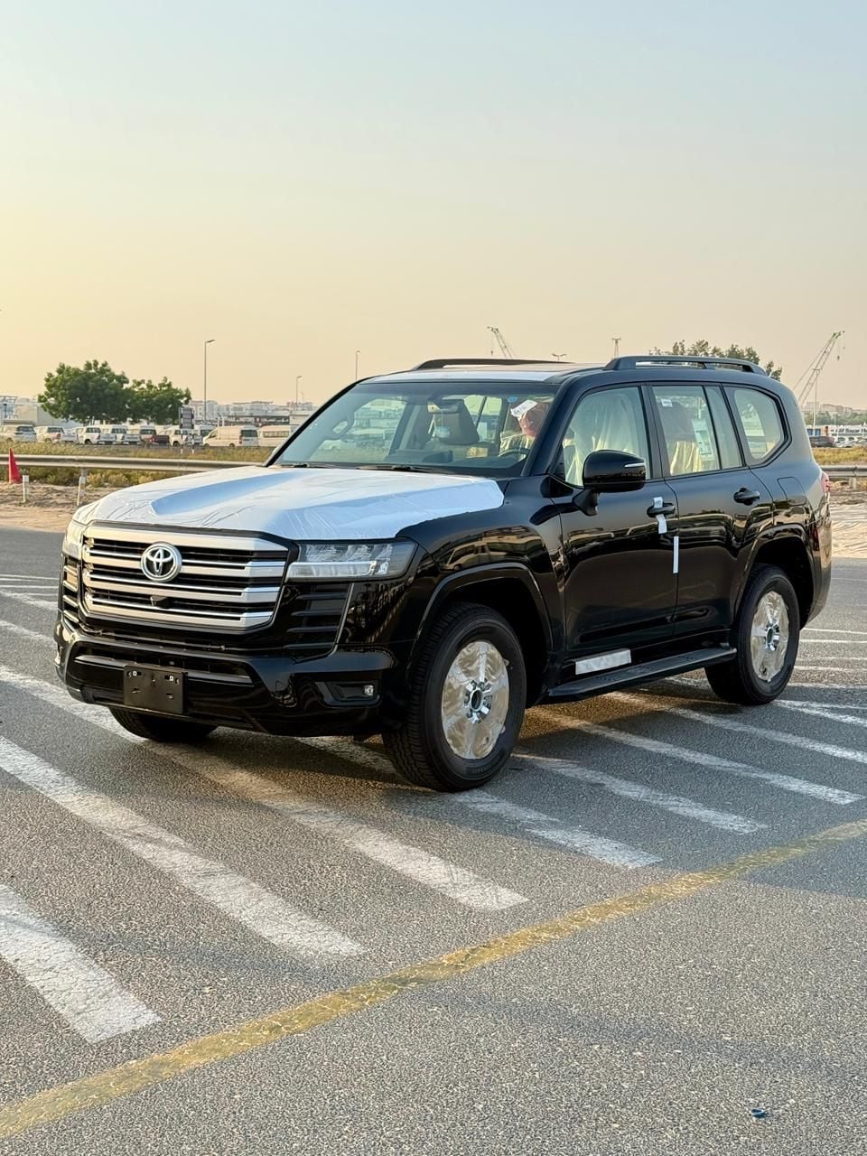 New Toyota Land Cruiser GXR 3.5L 2026 2026 for sale in Dubai - 988081