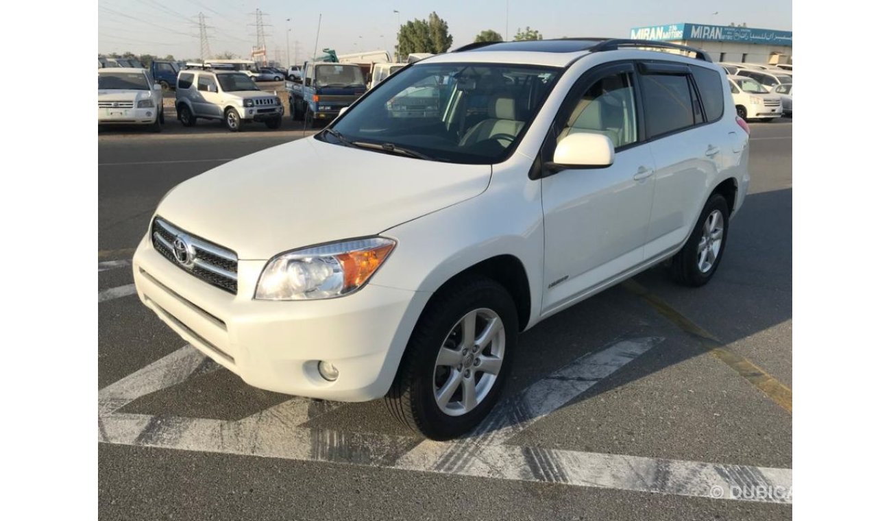 Used Toyota RAV4 2008 for sale in Dubai - 298556
