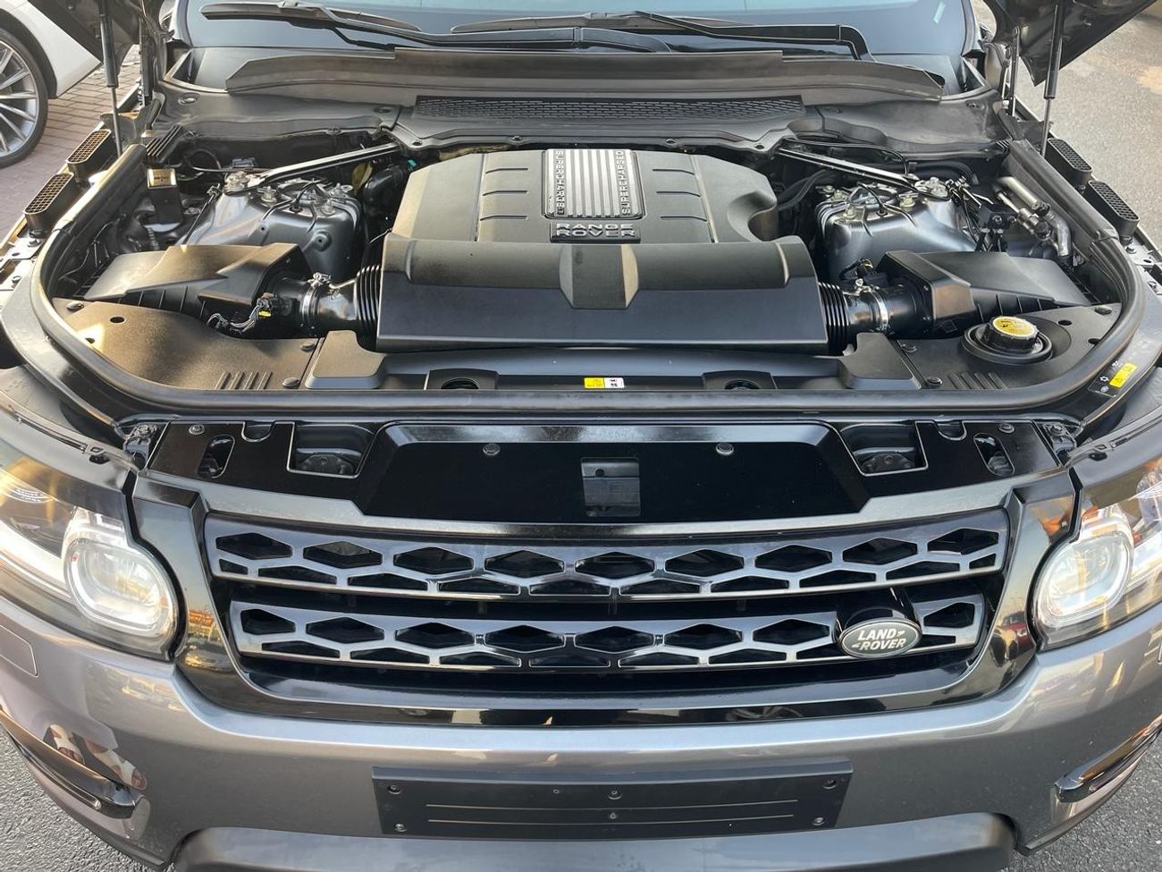Used Land Rover Range Rover Range Rover 7 seats SE_GCC_2015_Excellent ...