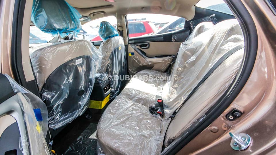 Used Hyundai Elantra 2015 for sale in Dubai - 15287