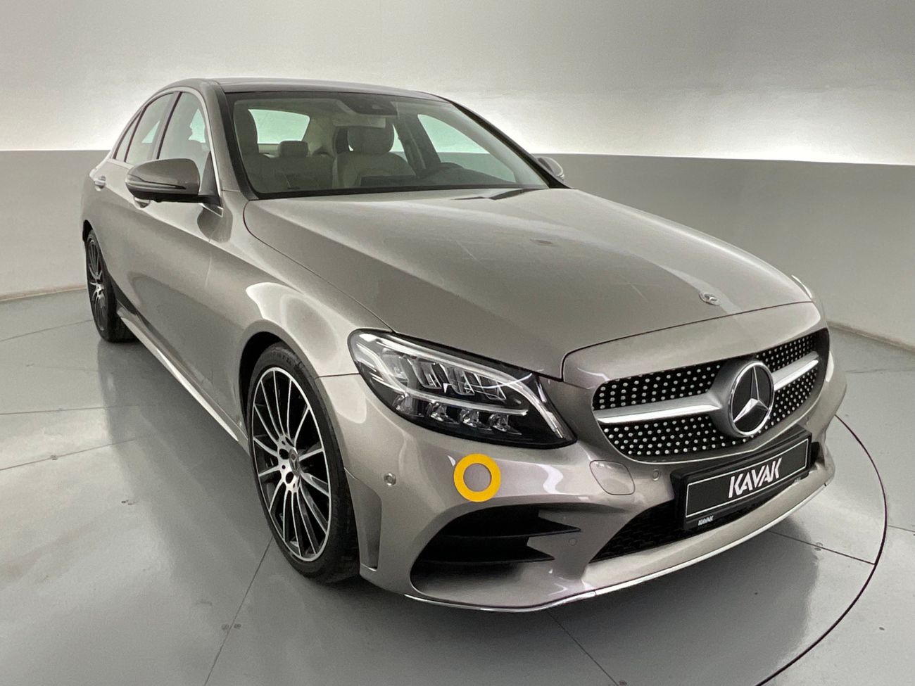 Used Mercedes-Benz C200 Premium + (AMG Line) 2019 for sale in Dubai - 642006
