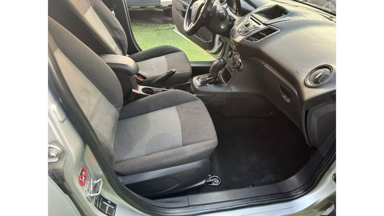 Used Ford Fiesta 2014 for sale in Sharjah - 699719