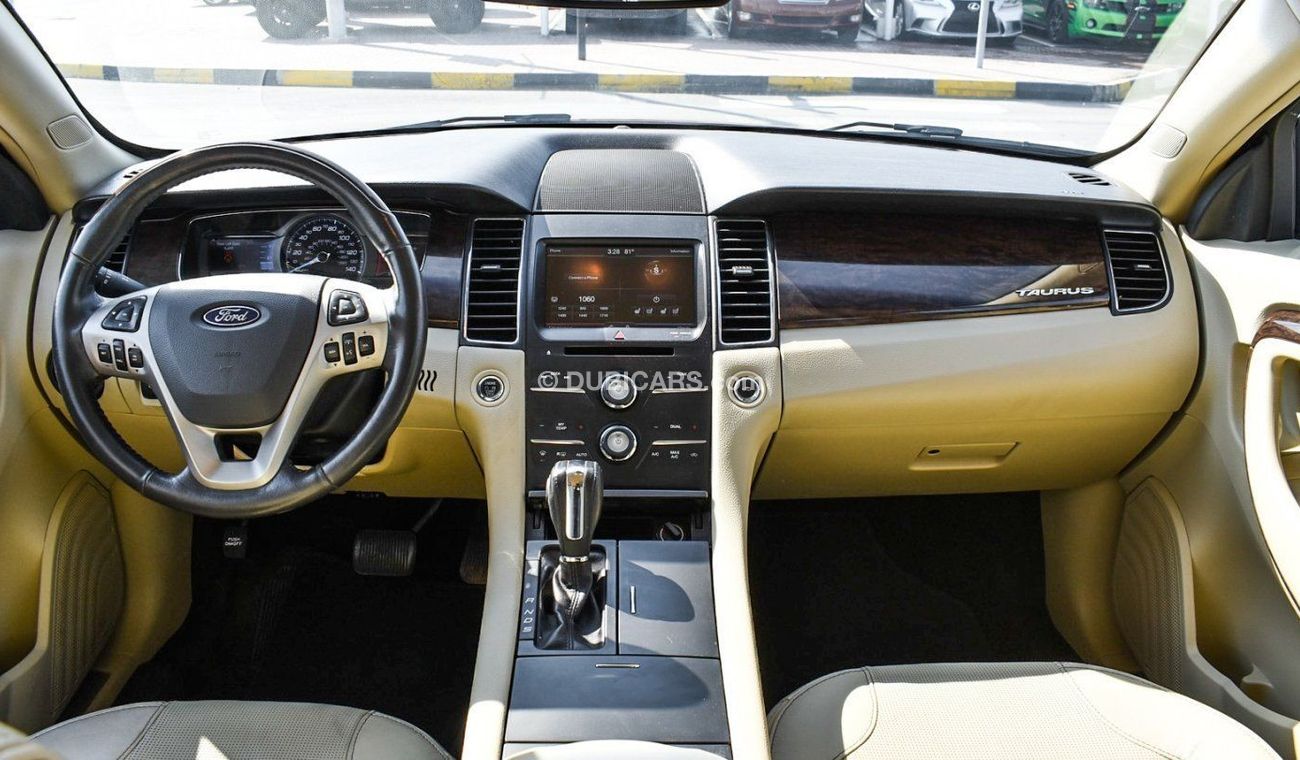 Used Ford Taurus SEL 2015 for sale in Dubai - 660765