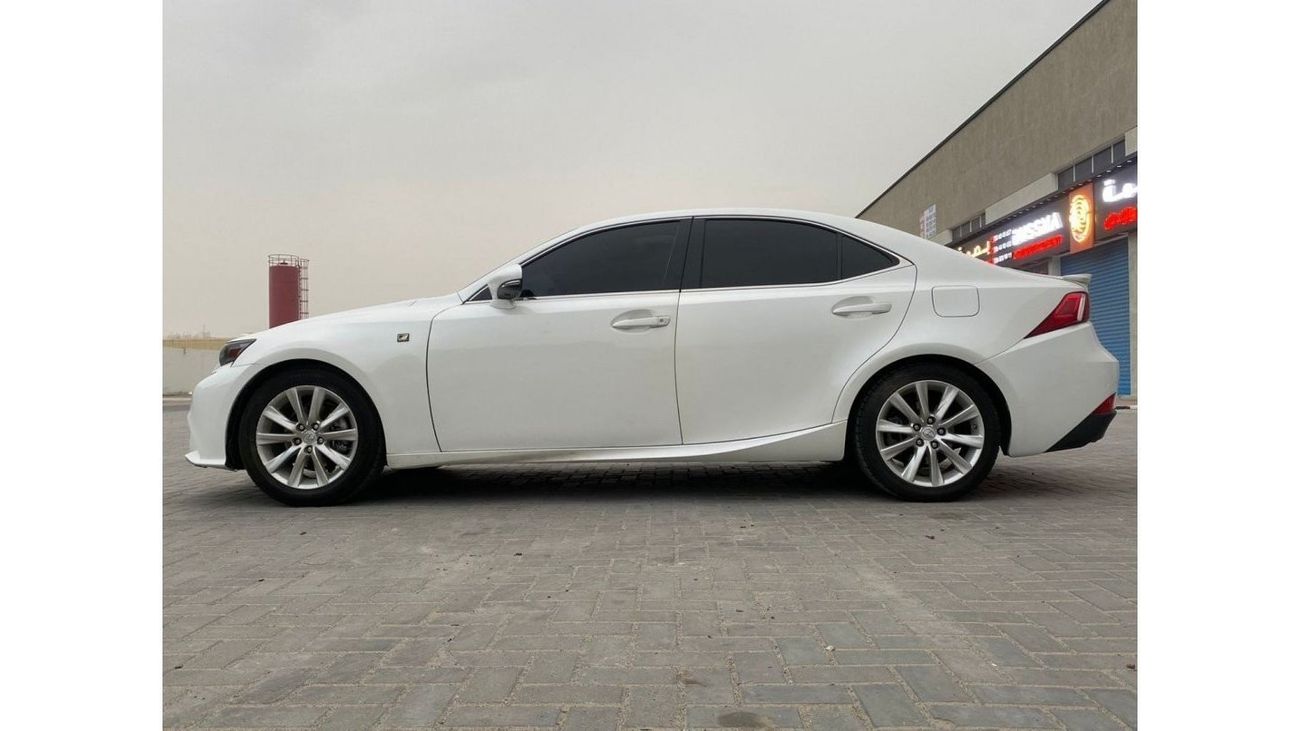 Used Lexus IS250 F Sport 2015 for sale in Dubai - 727573