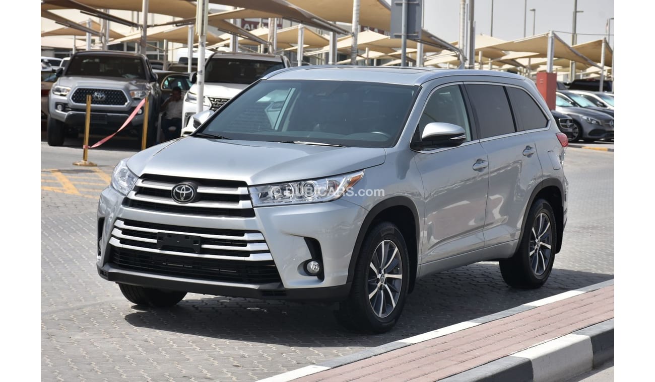 Used TOYOTA HIGHLANDER XLE AWD / 2019 / SILVER 2019 for sale in Dubai ...