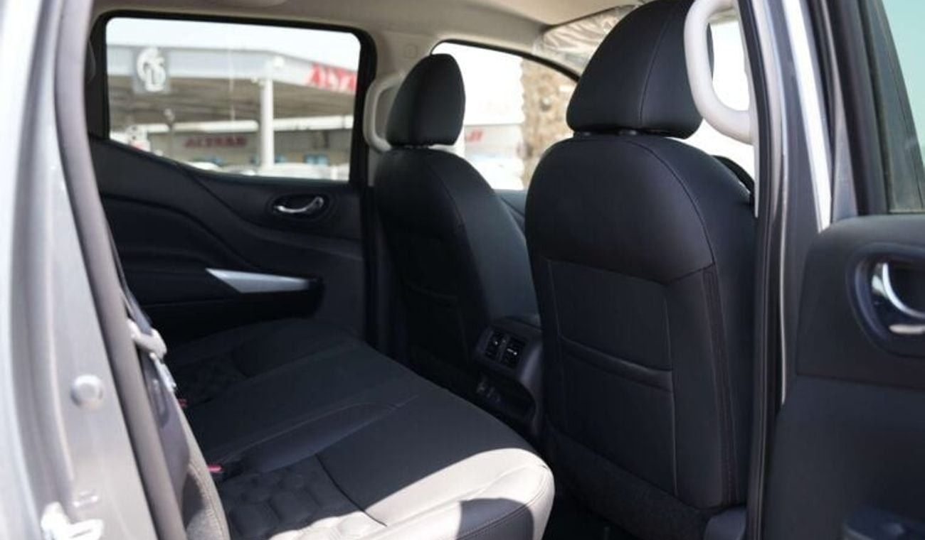 New Nissan Navara 2.5L PETROL 4X4 MANUAL FULL OPTION GCC 2023 for sale ...