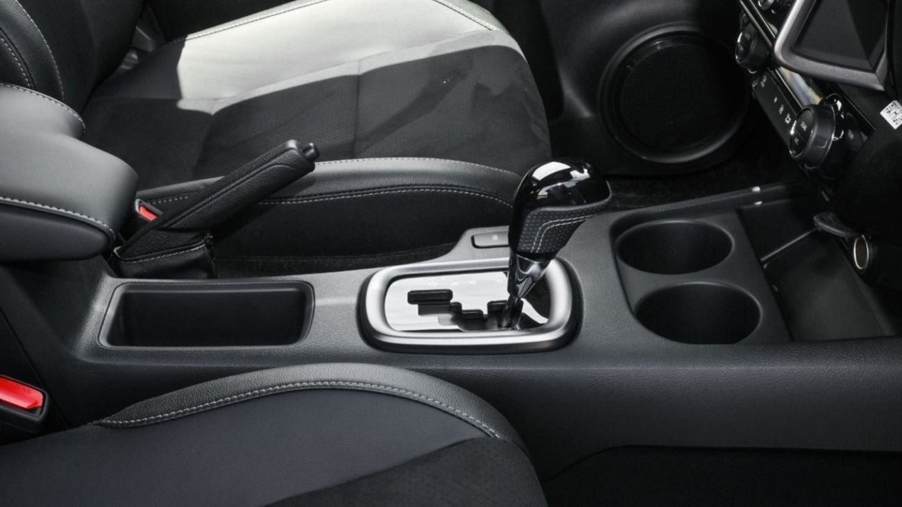 New Toyota Hilux GR Sport - 2.8L - DSL - White - 2024 (Export) 2024 for sale in Dubai - 773198