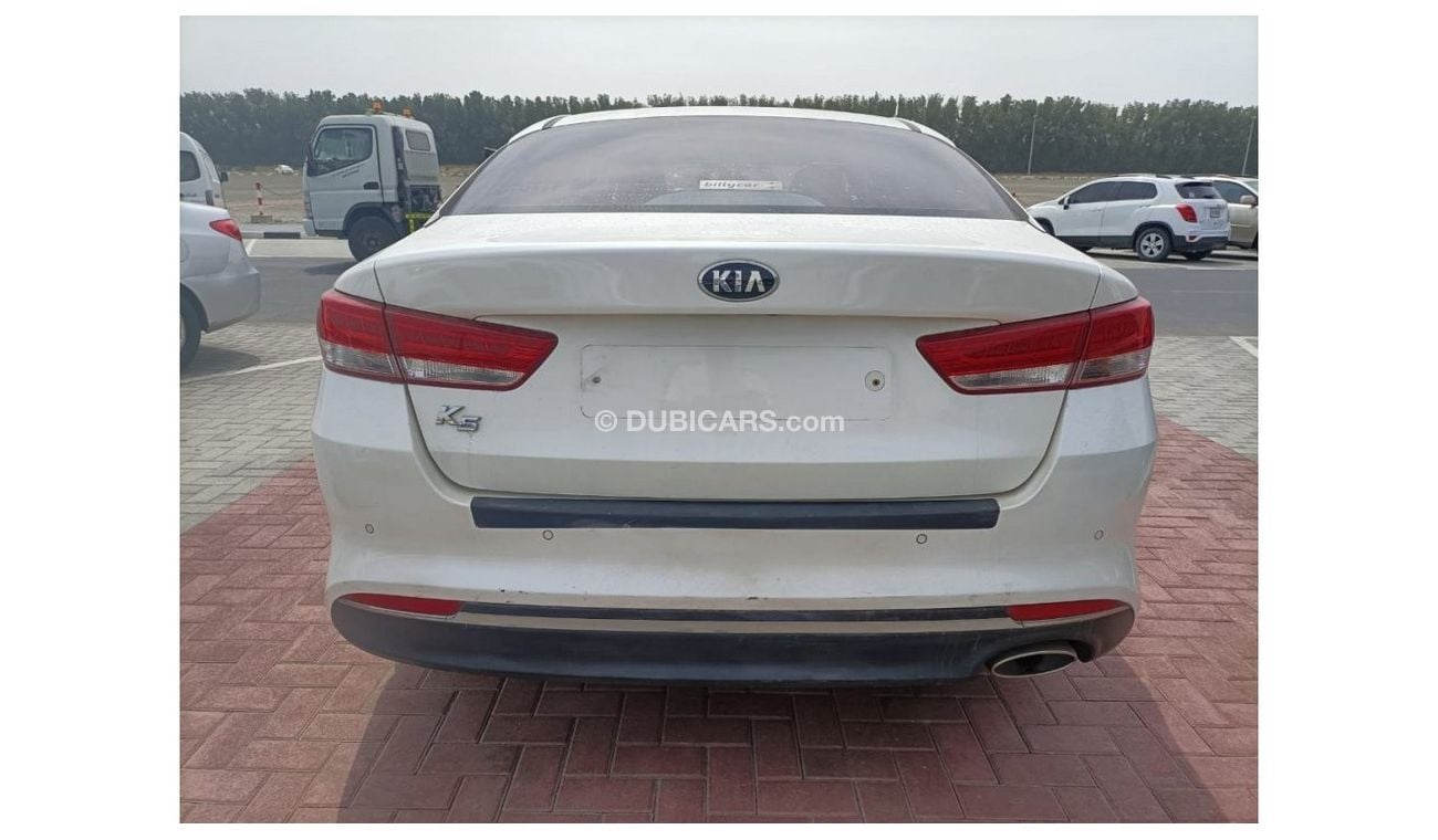 Used Kia K5 2018 for sale in Sharjah - 636685