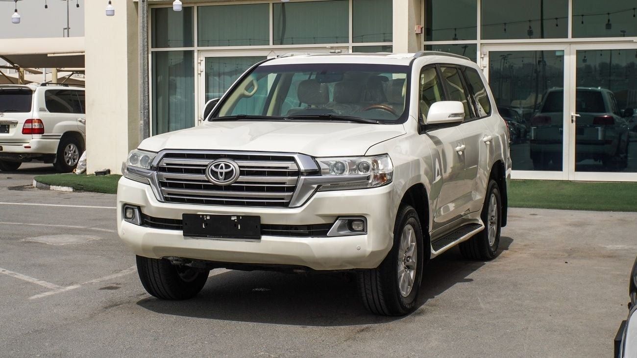 Used Toyota Land Cruiser EXR V6 2017 for sale in Dubai - 846231