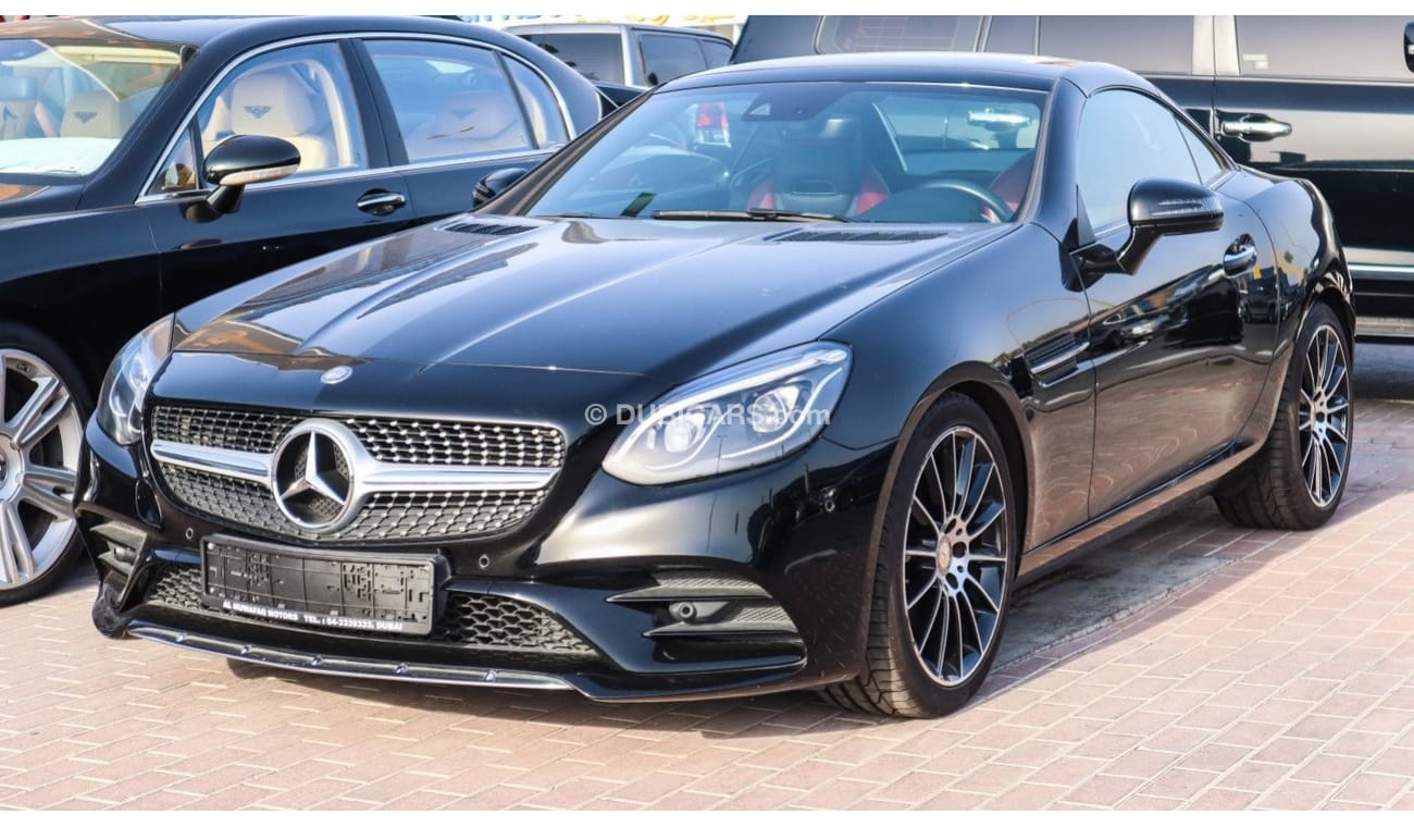 Used Mercedes-Benz SLC 300 2017 for sale in Dubai - 437737