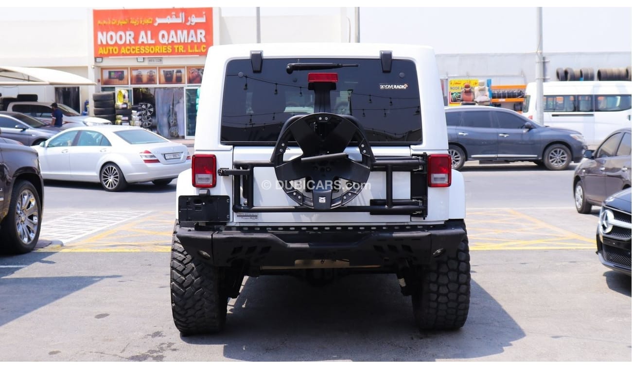 Used Jeep Wrangler Mercenary 2013 for sale in Dubai - 460415