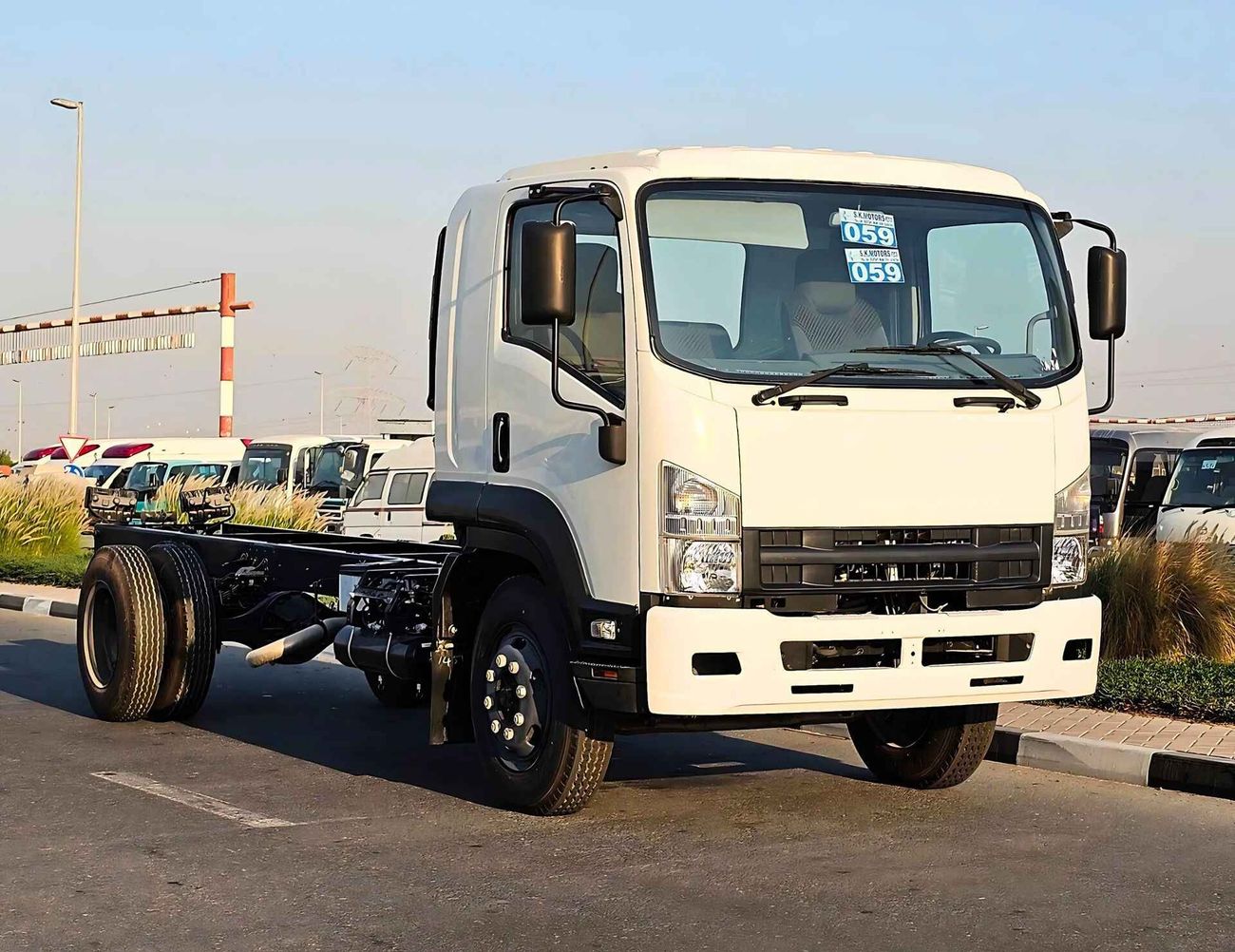 جديدة إيسوزو FSR 8.2L DIESEL | M/T | 3 STR | 2024 MY 2024 للبيع في دبي - 804320