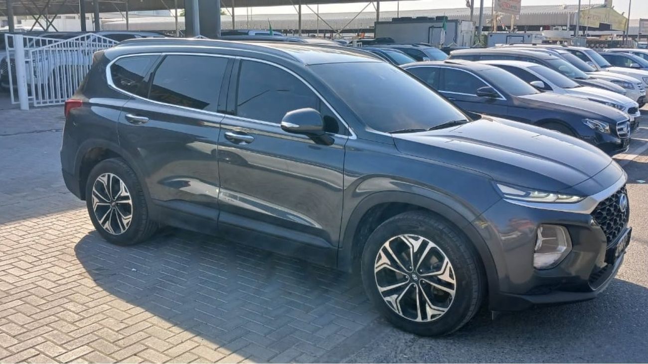 Used Hyundai Santa Fe 2019 Diesel 2019 for sale in Sharjah - 705867