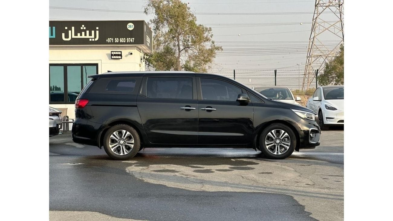 Used LX KIA CARNIVAL 2020 DIESEL 2020 for sale in Dubai - 759505
