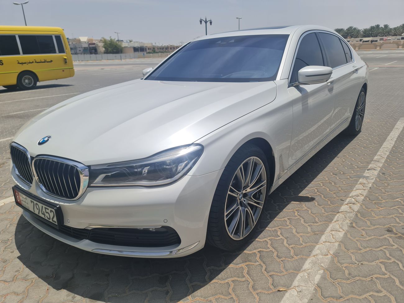 Used BMW 730Li Executive 2.0L 2019 for sale in Al Ain - 851387