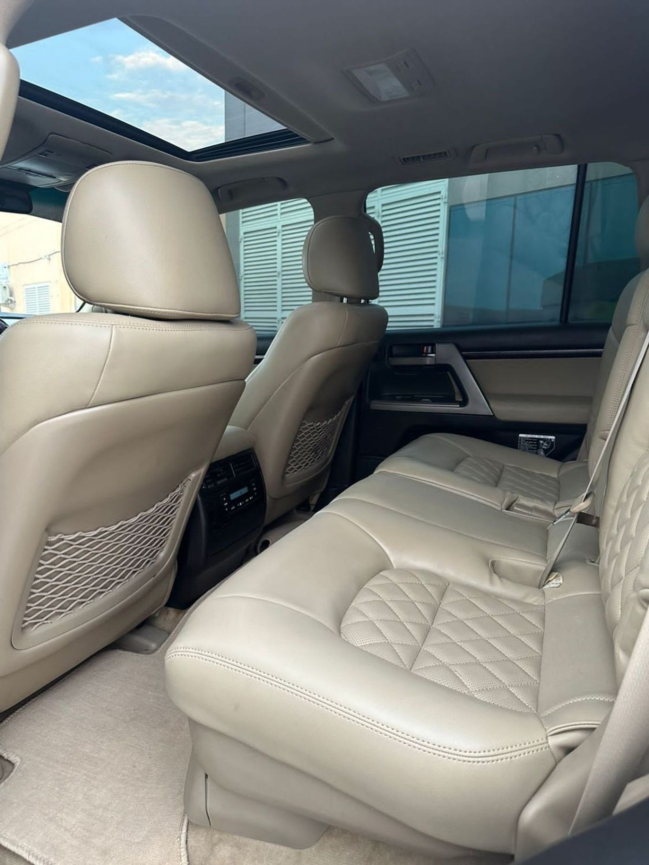 Used Toyota Land Cruiser 2011 for sale in Dubai - 699721