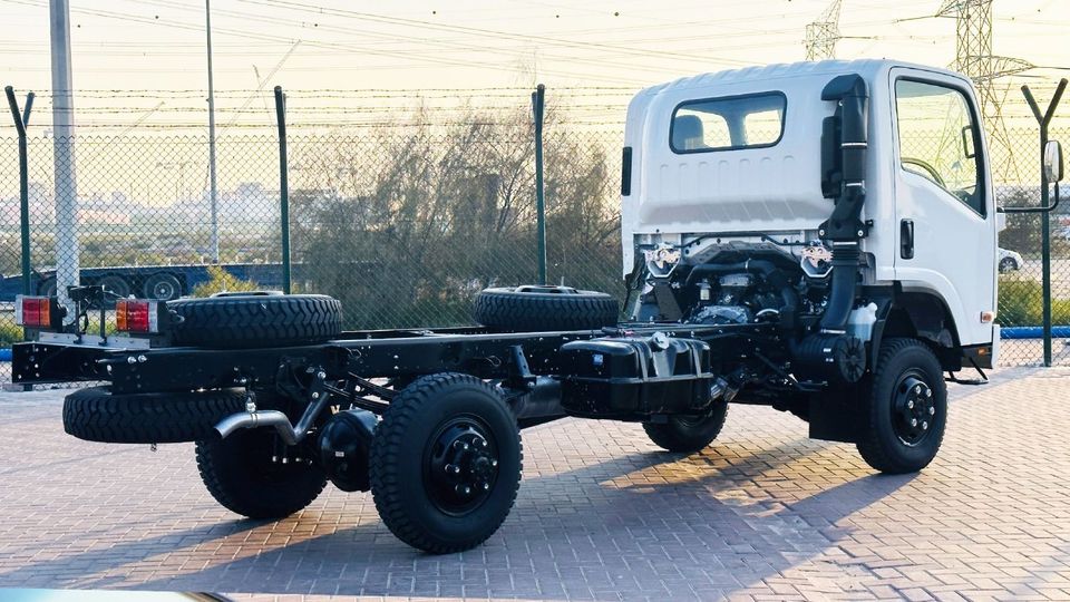 New Isuzu NPS 4.6L 71H CHASSIS 4X4 MT 2024 for sale in Dubai - 705315