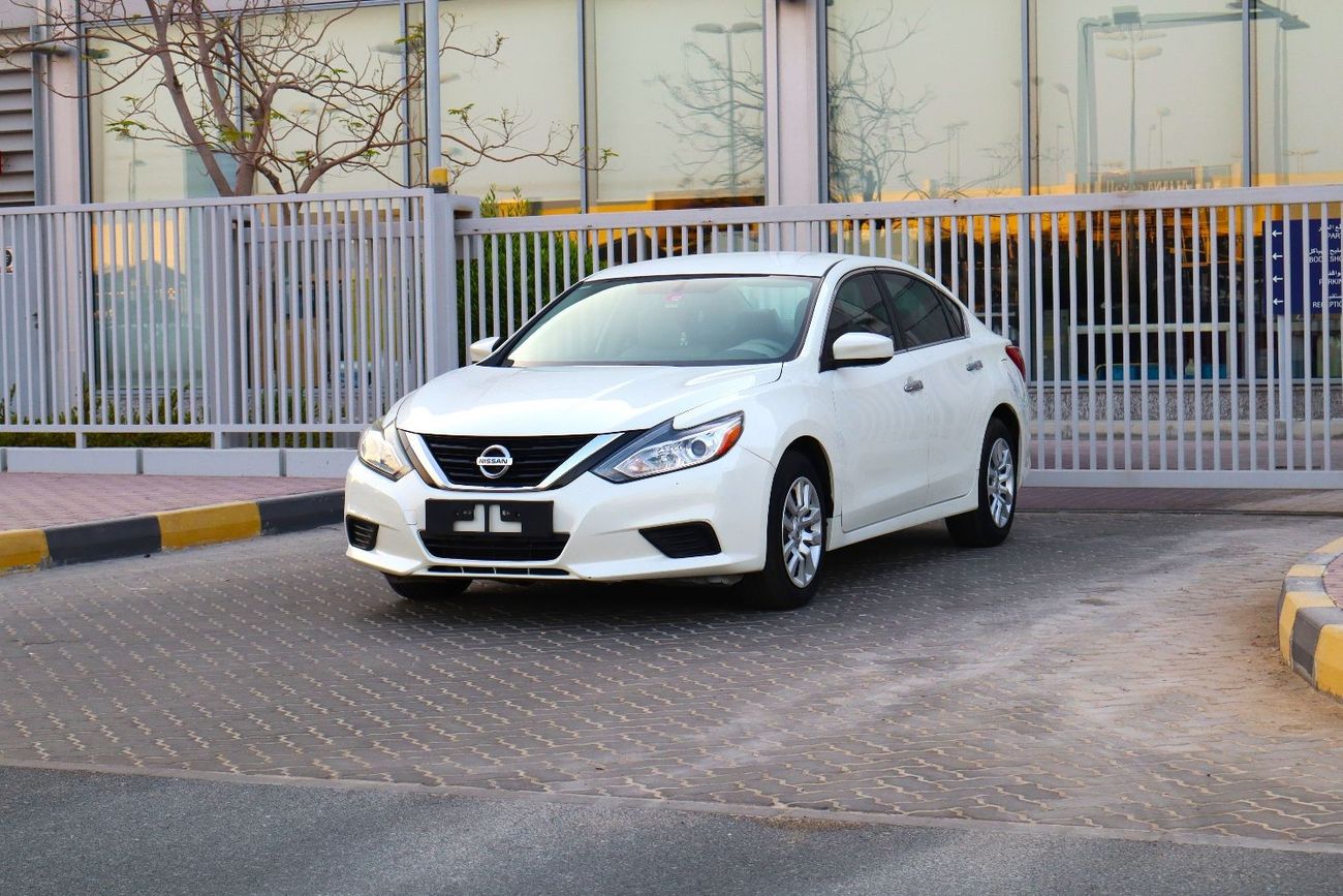 Used Nissan Altima S GCC 2018 for sale in Sharjah - 783088