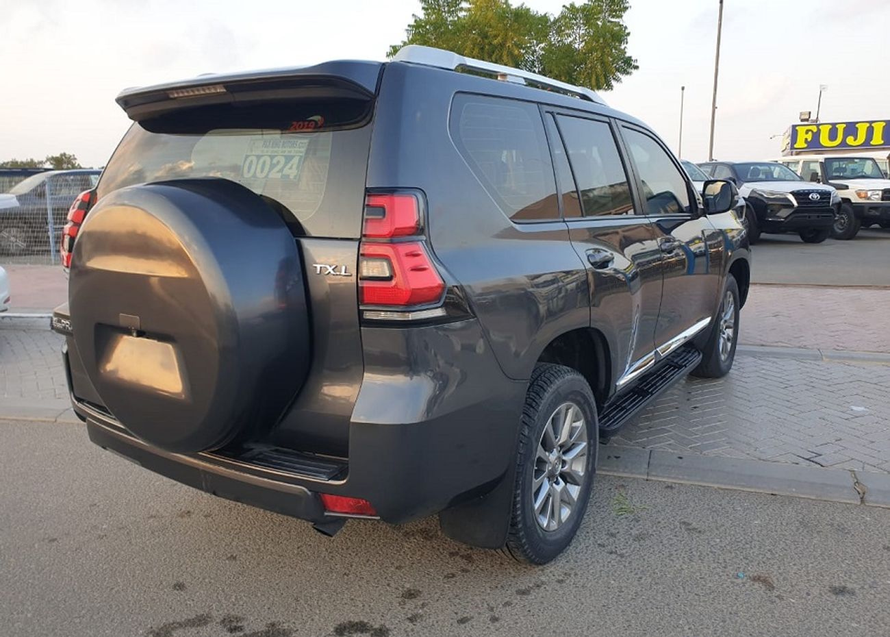 Used Toyota Prado TXL 4.0L - V6 - 2019 (PETROL) 2019 for sale in Dubai - 690061