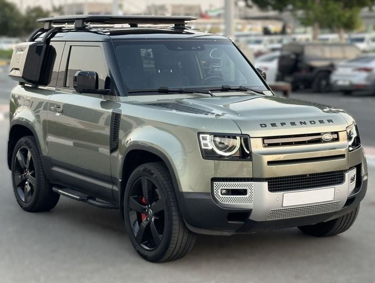 Used Land Rover Defender P400 90 SE 3.0L (5 Seater) 2023 for sale in Dubai - 800384