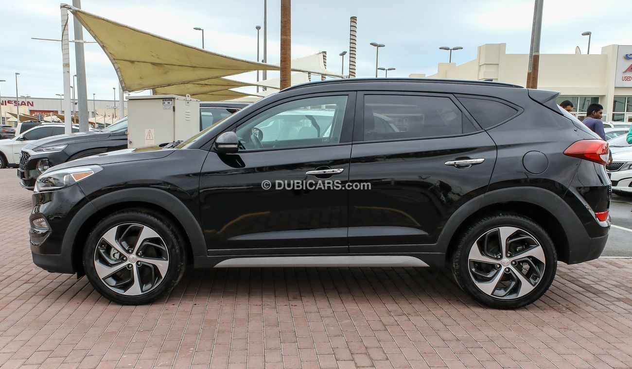 Used Hyundai Tucson Blue 1.6 2018 for sale in Dubai - 297525