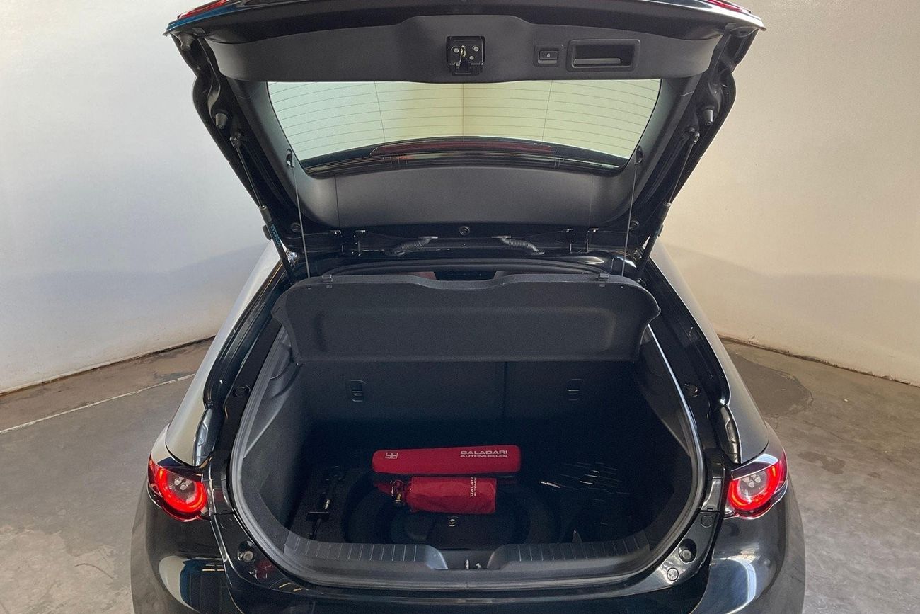 Used Mazda 3 Intense 2021 for sale in Dubai - 554642