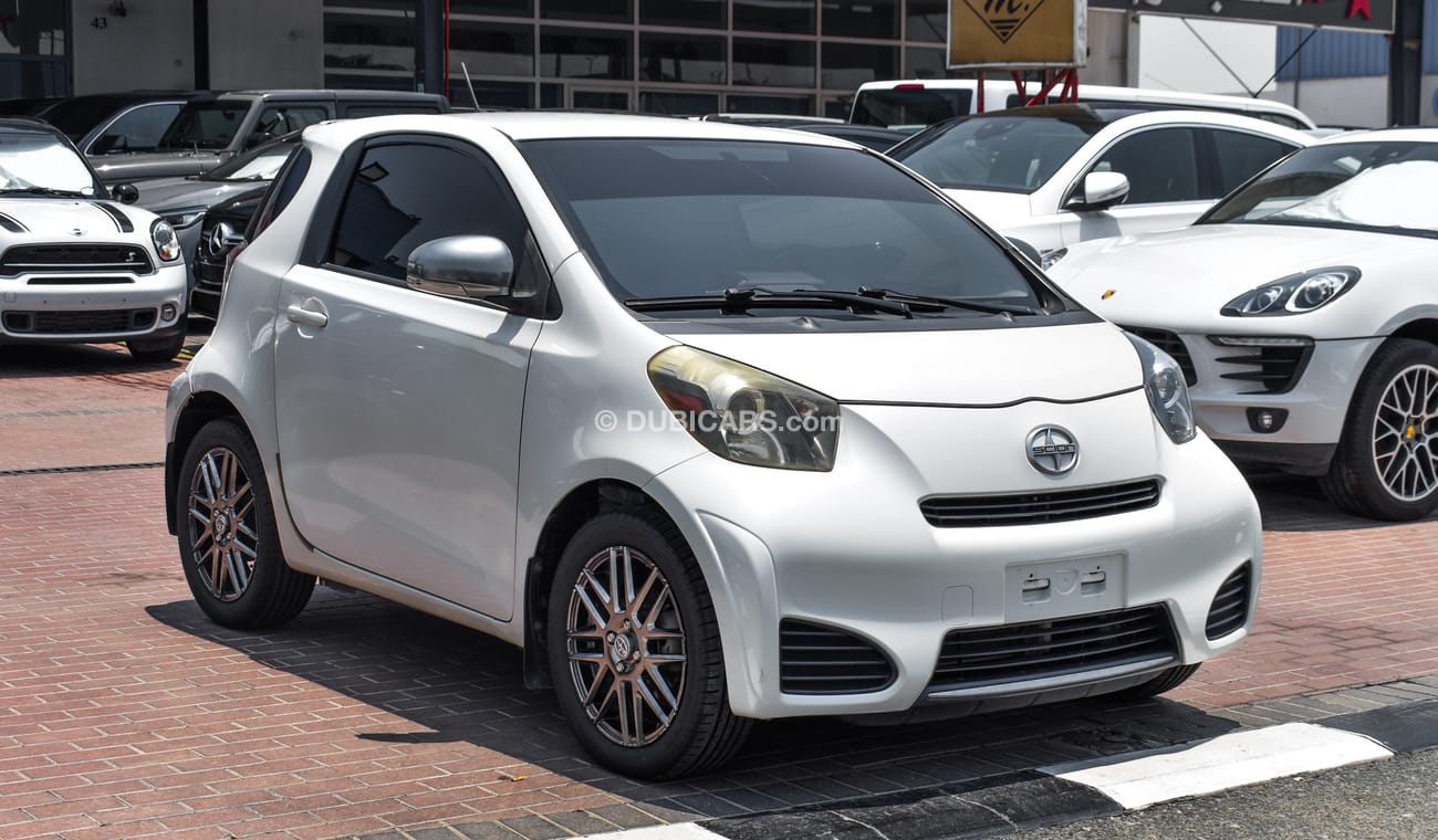 Used Scion iQ 2012 for sale in Dubai - 748234