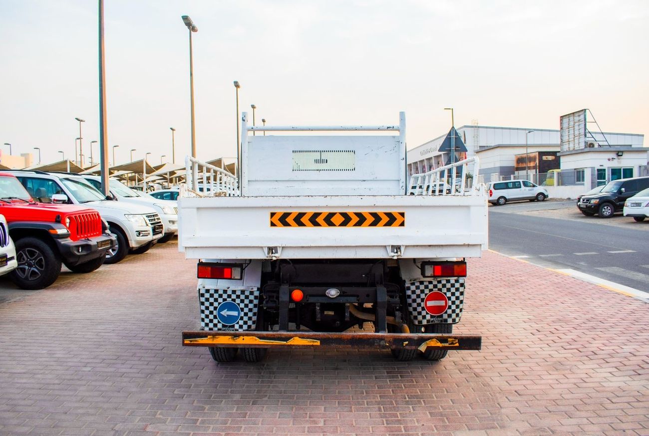 مستعملة ميتسوبيشي كانتر 2016 | MITSUBISHI FUSO CANTER | 14 FEET | GCC | VERY WELL-MAINTAINED ...