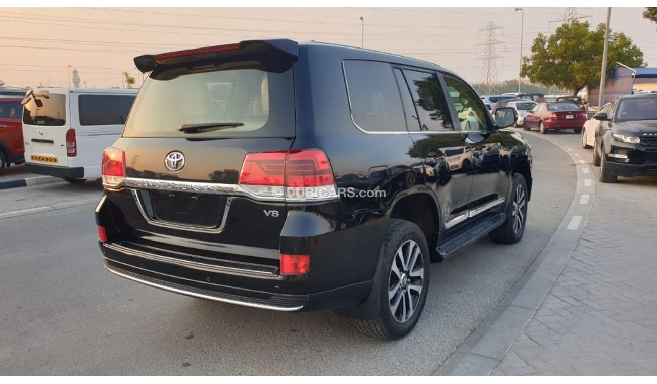 Used Toyota Land Cruiser Sahara V8 diesel Right-Hand full option ...