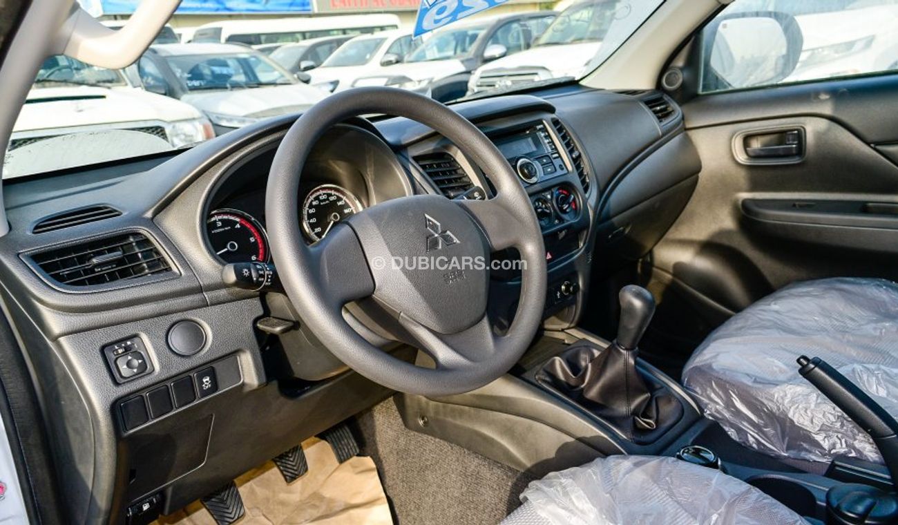 New Mitsubishi L200 4X4 Double Cab M/T 2.4 L 4WD 16″ wheels and grey ...