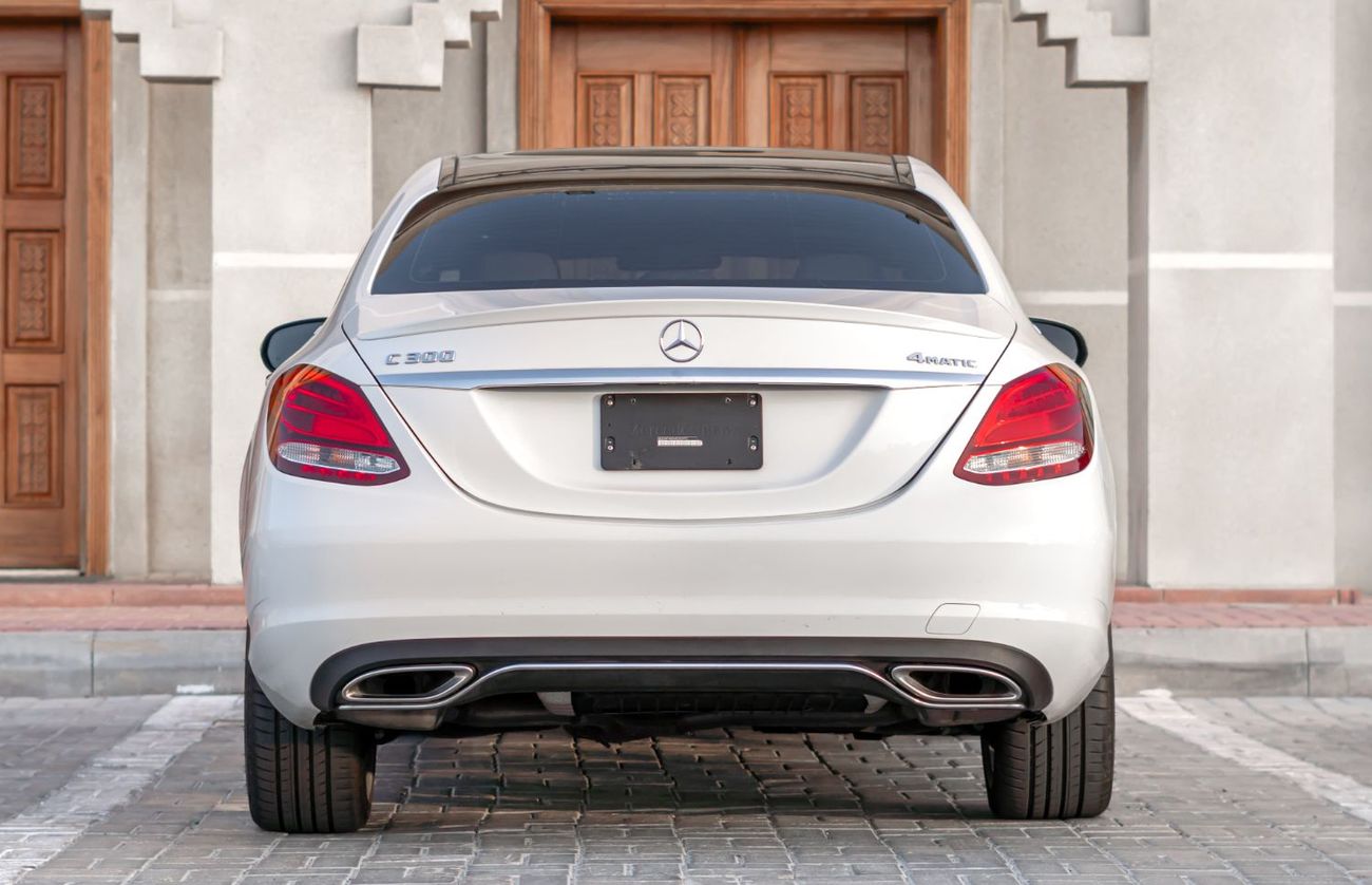 Used Mercedes-Benz C 300 Std 2.0L (241 HP) 2018 for sale in Dubai - 861459