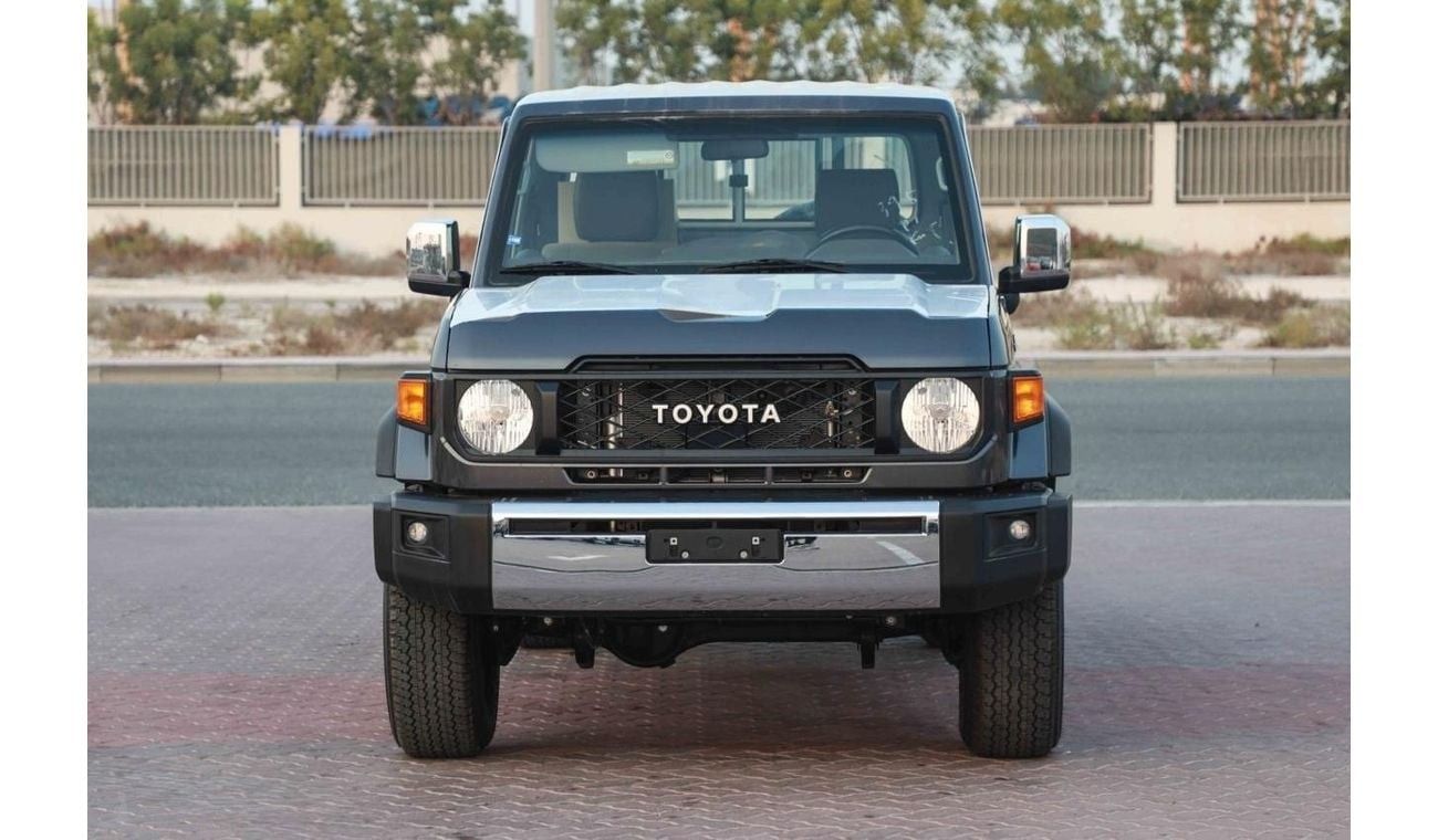 New Toyota Land Cruiser Pick Up LC79 SC AT 4.0L PETROL 2024MY 2024 for sale in Dubai - 805742