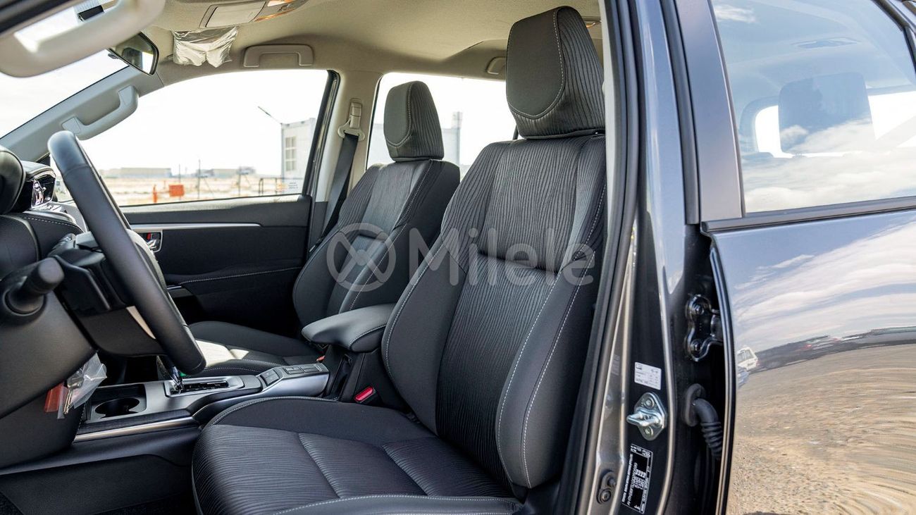 New Toyota Fortuner 2.4L DIESEL 4X4: FABRIC SEATS, LED HEADLAMPS, AUTO AC, PADDLE SHIFTERS 2025 ...