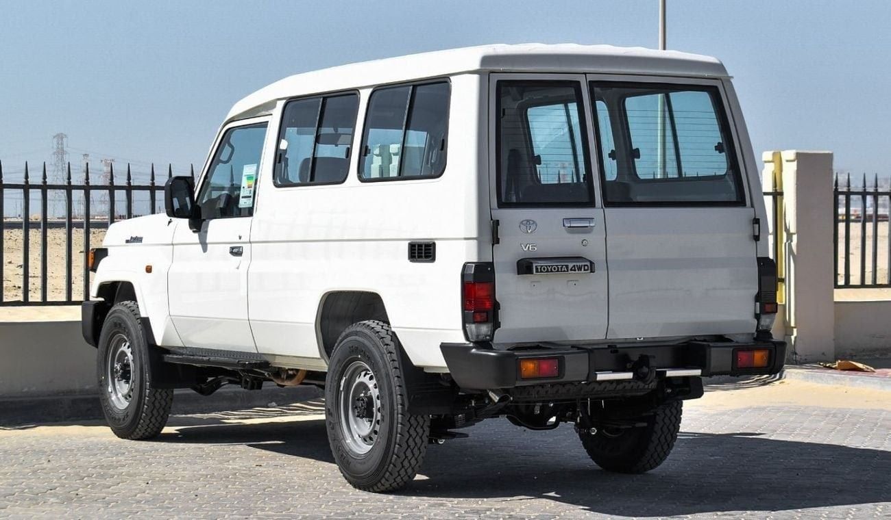New Toyota Land Cruiser 70 LANDCRUISER HARDTOP - LC78 PETROL 4.0 - E 2025 for sale in Dubai - 816173