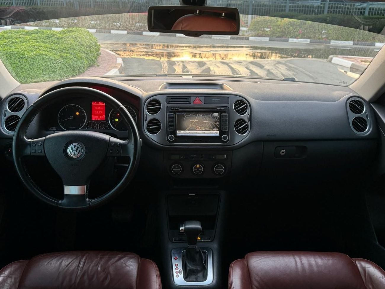 Used VOLKSWAGEN TIGUAN 2010 GCC 2.0L FULL OPTIONS ORIGINAL PAINT IN LOW ...