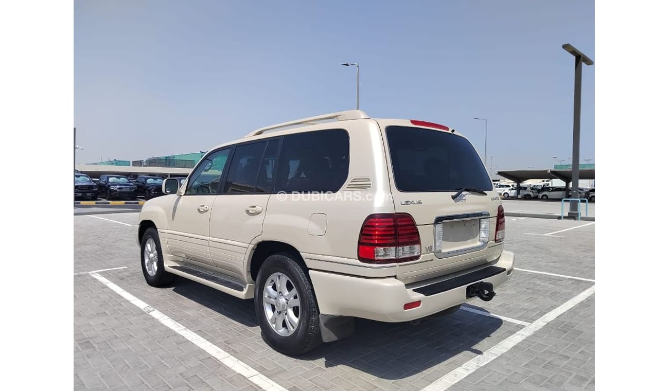 Used Lexus LX 470 2004 2004 for sale in Sharjah - 637604