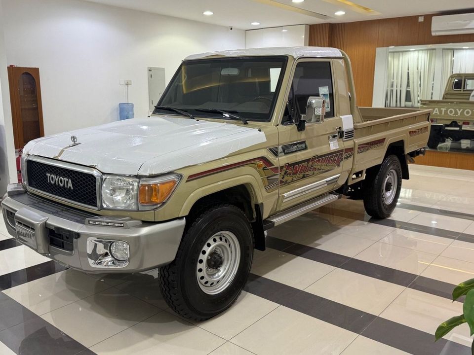 Used Toyota Land Cruiser pickup SHASS full 4.0 2023 for sale in Sharjah ...