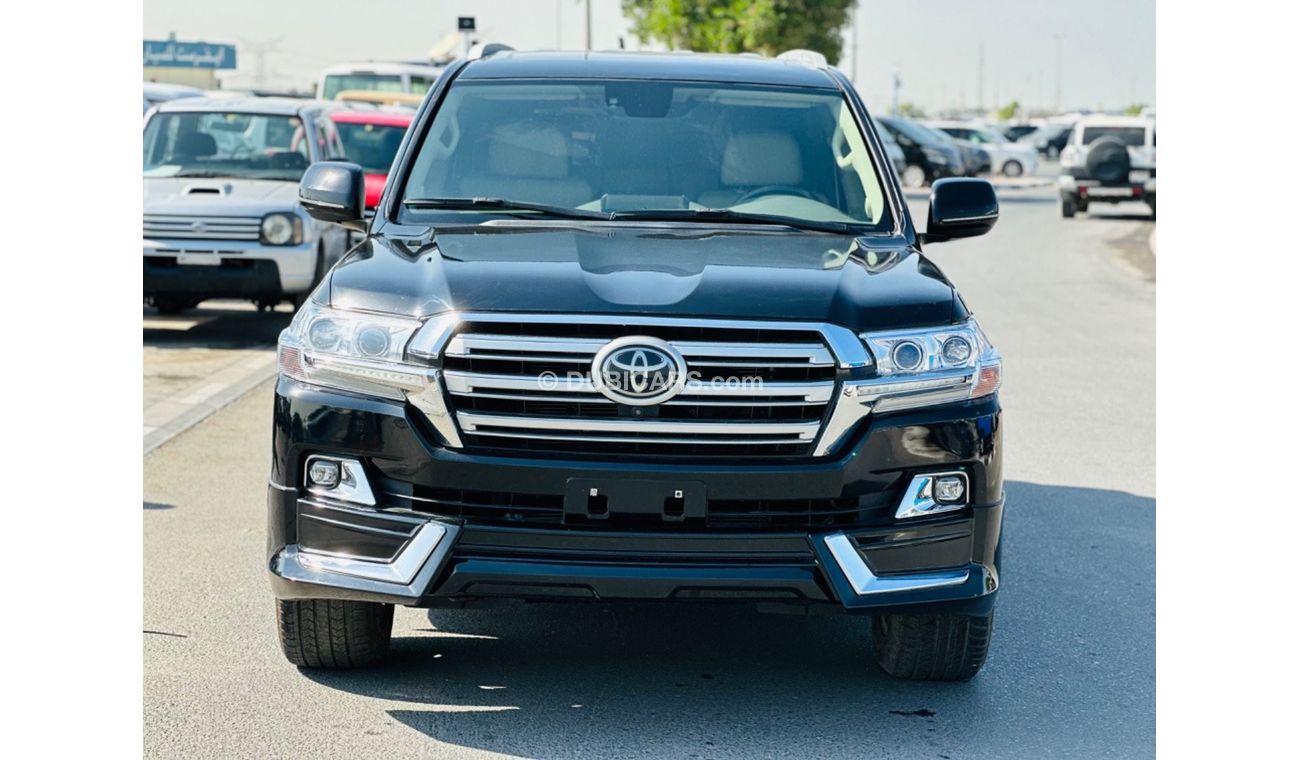 Used Toyota Land Cruiser 2019 for sale in Dubai - 577025