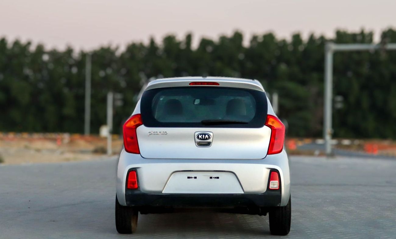 Used Base 1.2L Kia Picanto 1.2L 2017 GCC accident free in excellent ...