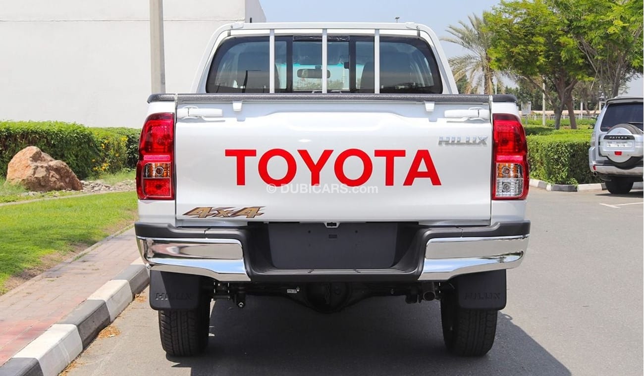 جديدة تويوتا هيلوكس 2024 Toyota Hilux 2.7L Petrol A/T 4WD 2024 للبيع في دبي - 756039