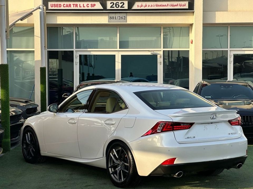 Used Lexus IS 200 2016 for sale in Dubai - 850488