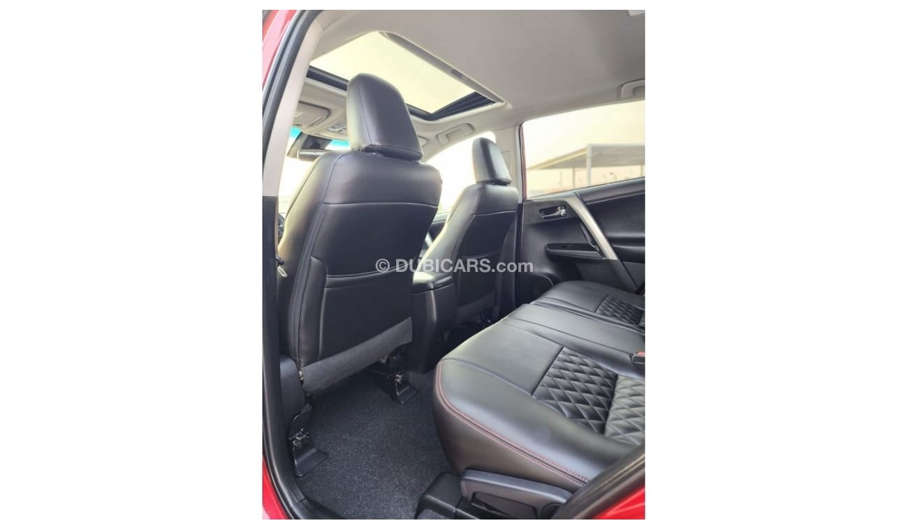 Used Toyota RAV4 EX RAV4 XLE FULL OPTION 2017 for sale in Dubai - 696999