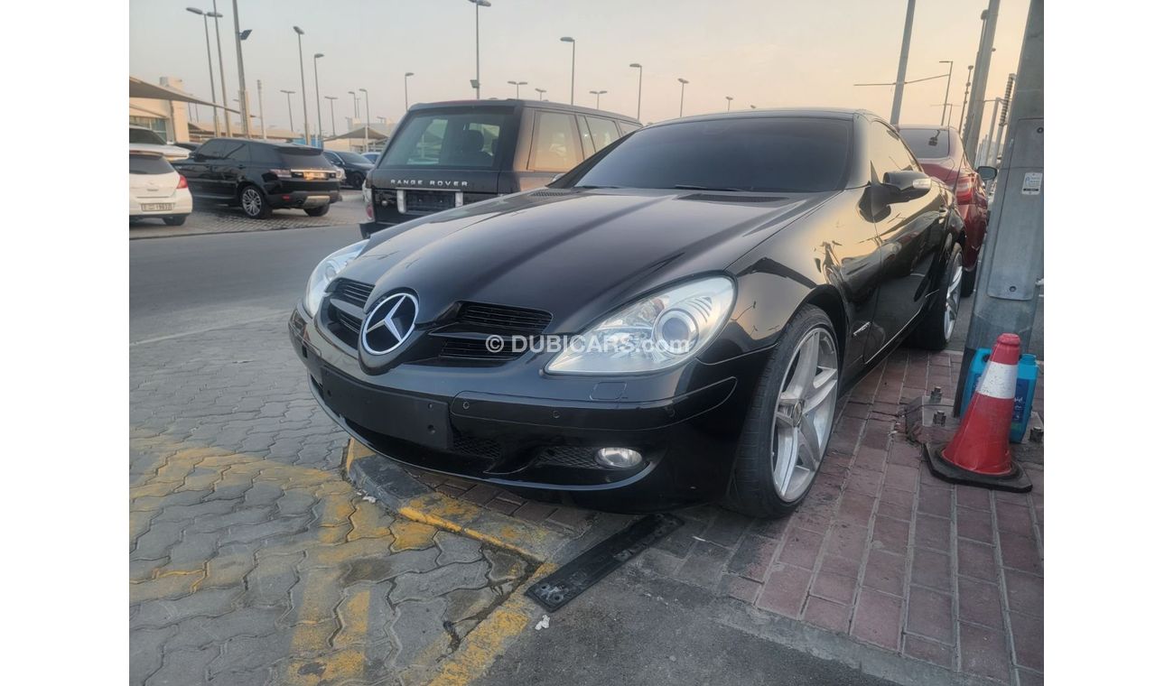 مستعملة مرسيدس بنز SLK 200 2006 للبيع في الشارقة - 549701