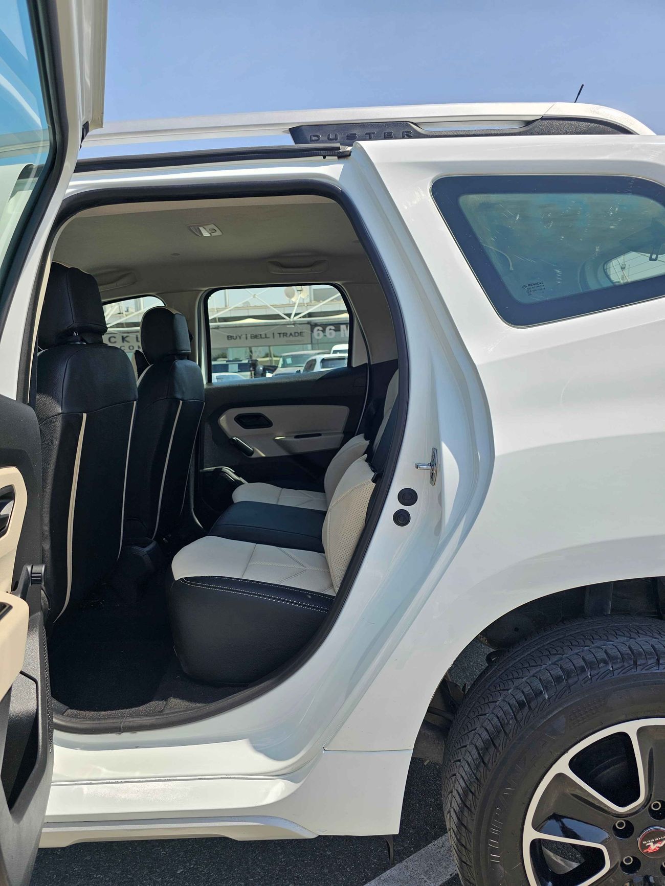 Used Renault Duster // 475 AED Monthly // MID OPTION (LOT # 45521) 2020 ...