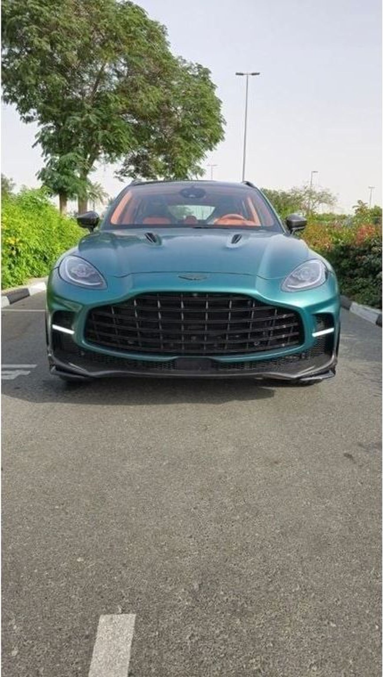 Used Aston Martin DBX ASTON MARTIN DBX : 4.0-liter twin-turbo V8 engine ...