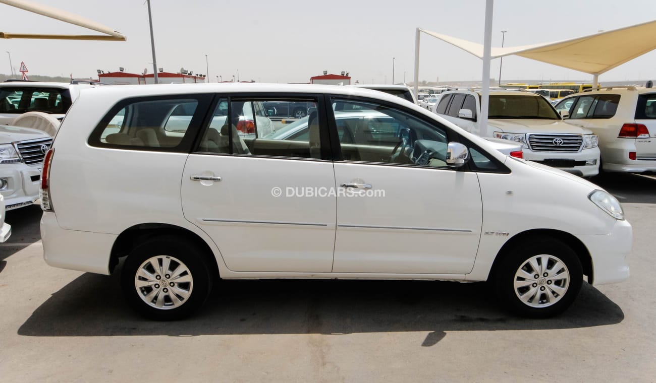 Used Toyota Innova G 2010 for sale in Sharjah - 65802