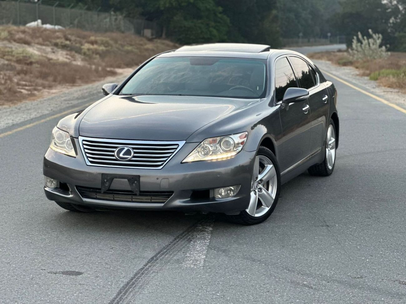 مستعملة لكزس LS 460 2012 للبيع في دبي - 801498