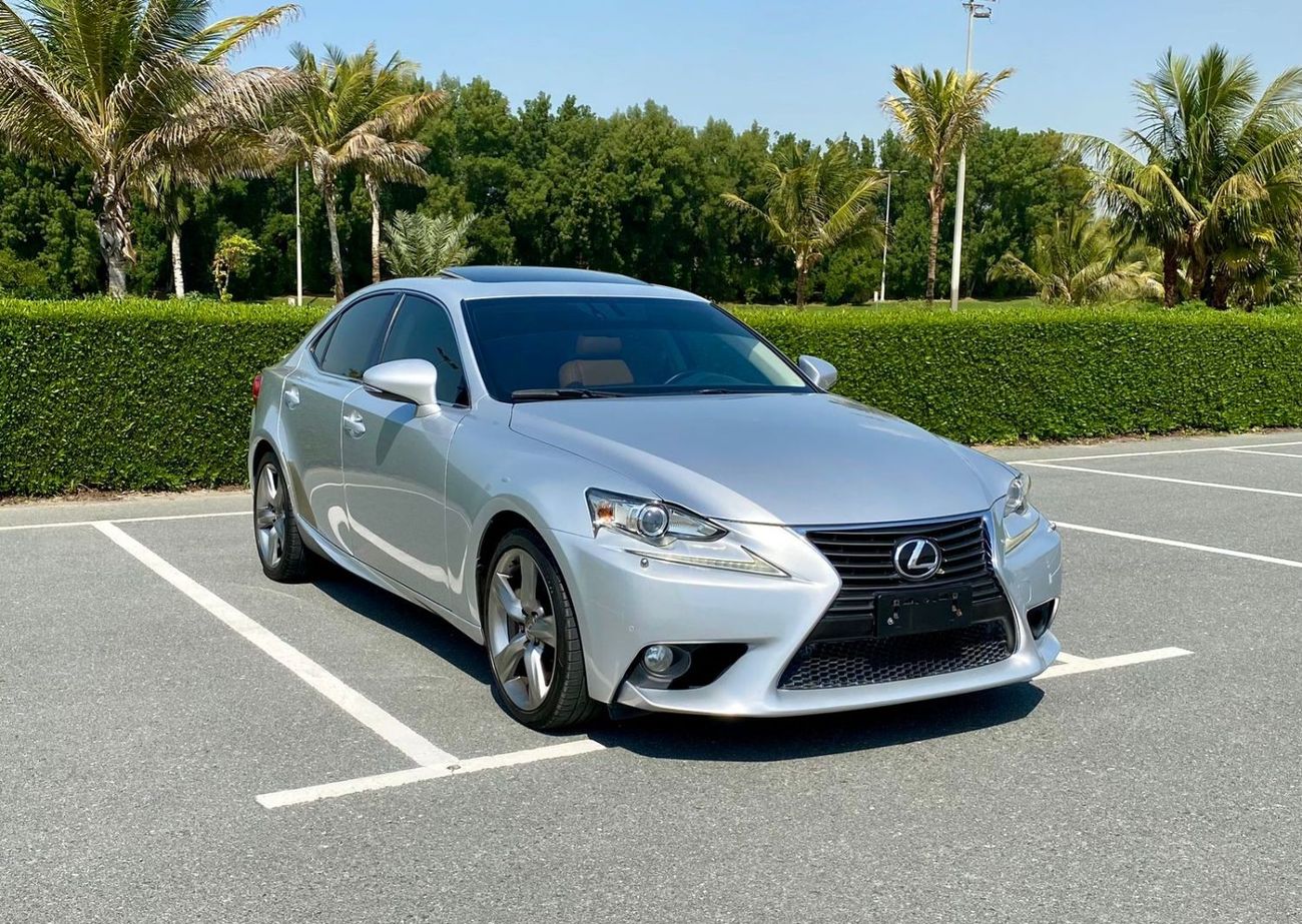 Used Lexus IS350 Platinum 2014 for sale in Dubai - 716919