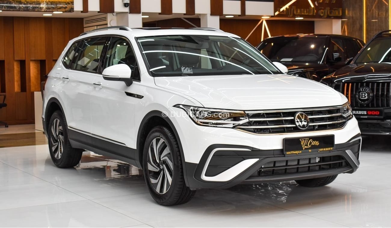 New VOLKSWAGEN TIGUAN 300 TSI 2WD | 2023 2023 for sale in Dubai - 720403
